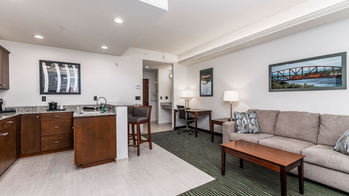 King Executive Suite River View | Off Shore Resort