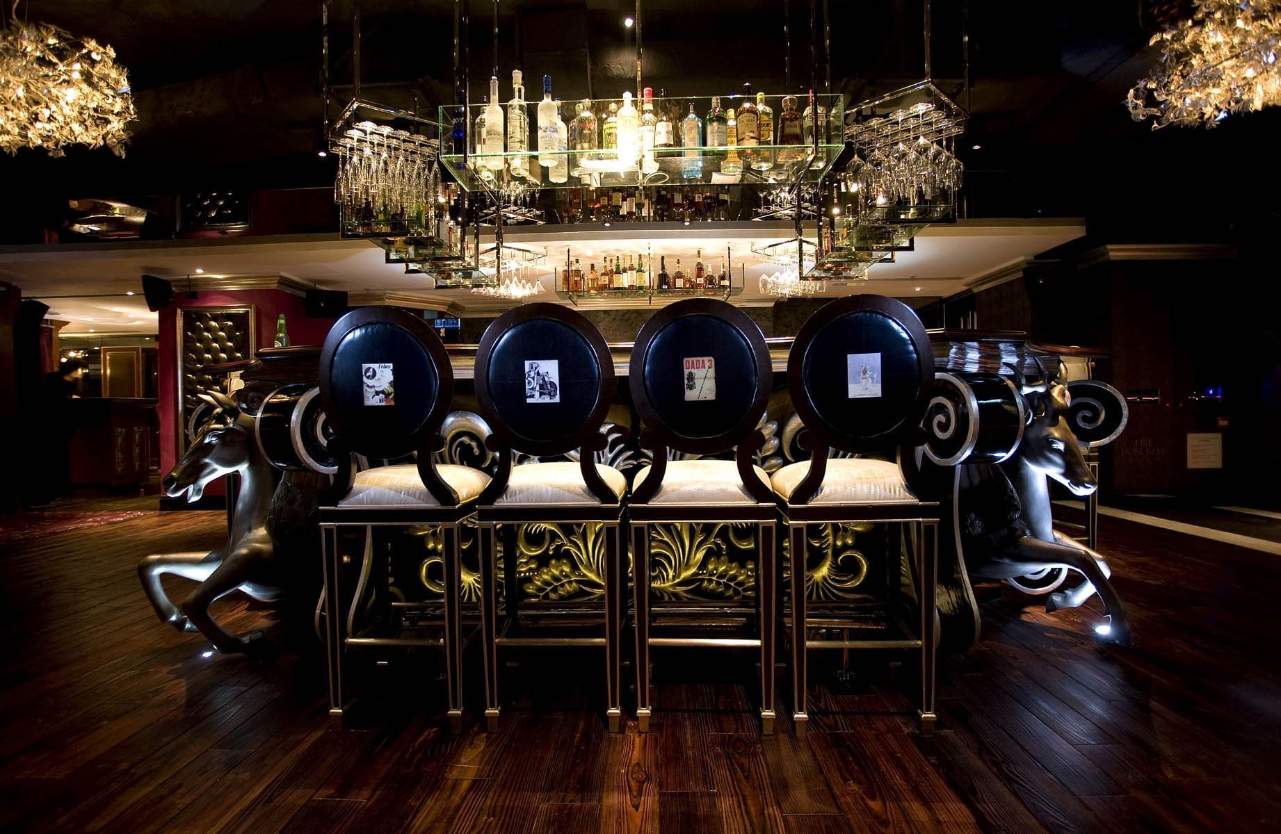 Dada bar Lounge I The Luxe Manor