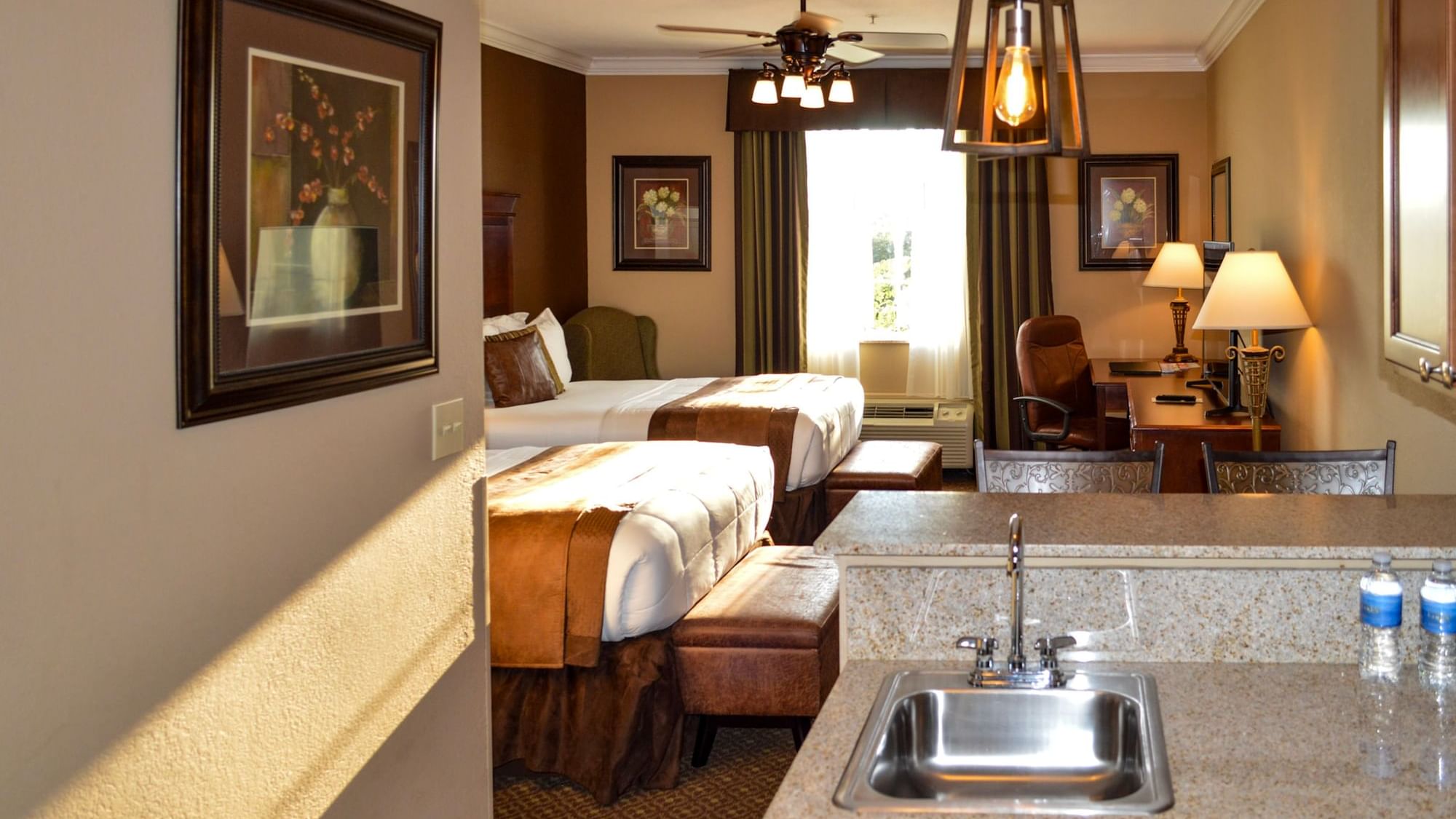 Studio Suite w/ Two Double Beds