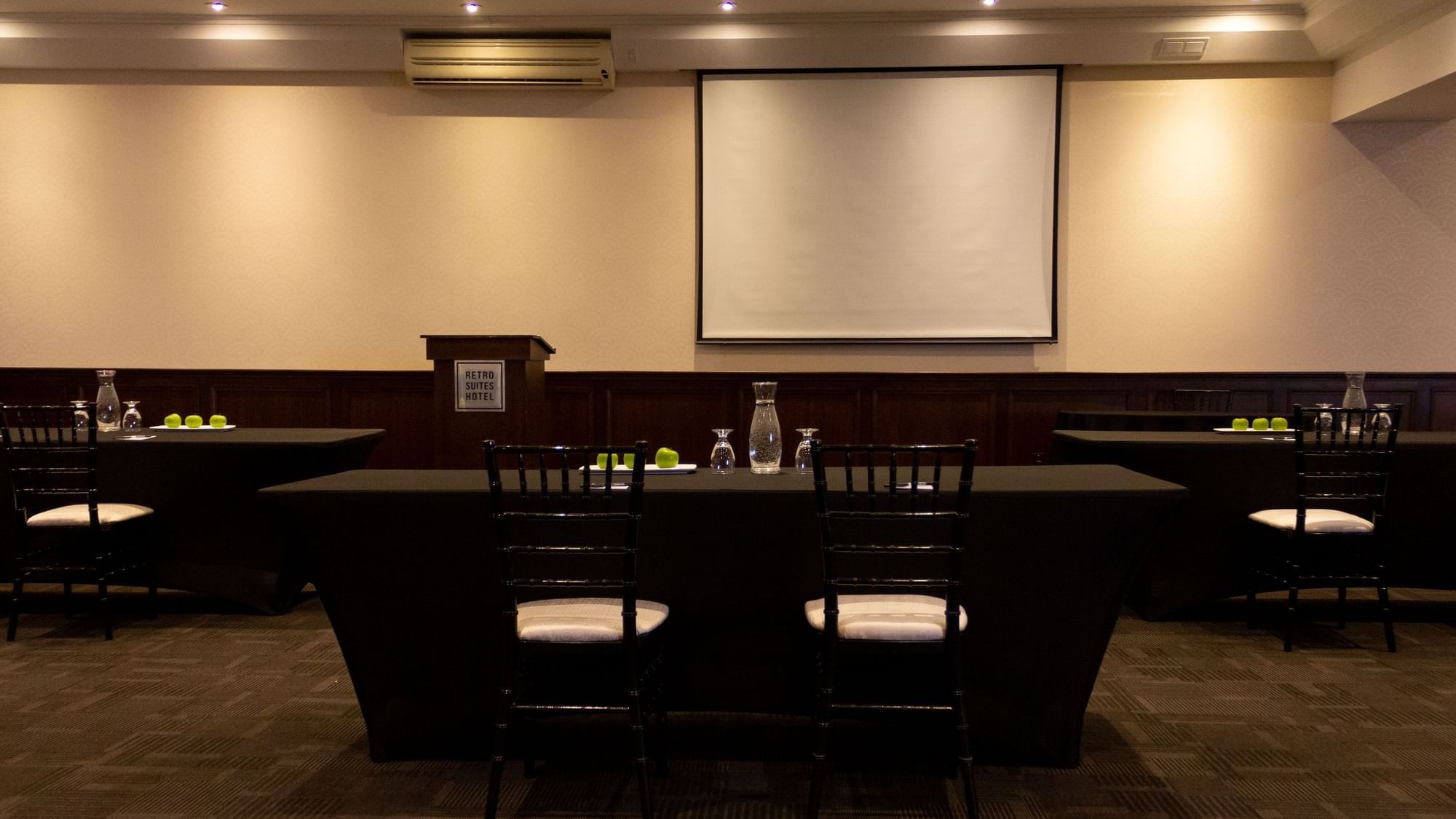 DERBY - Retro Suites Hotel