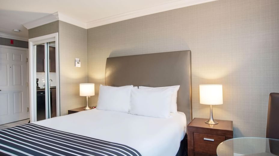 Studio Suite, 1 Queen Bed, Kitchenette | Sandman Hotel Vancouver Airport