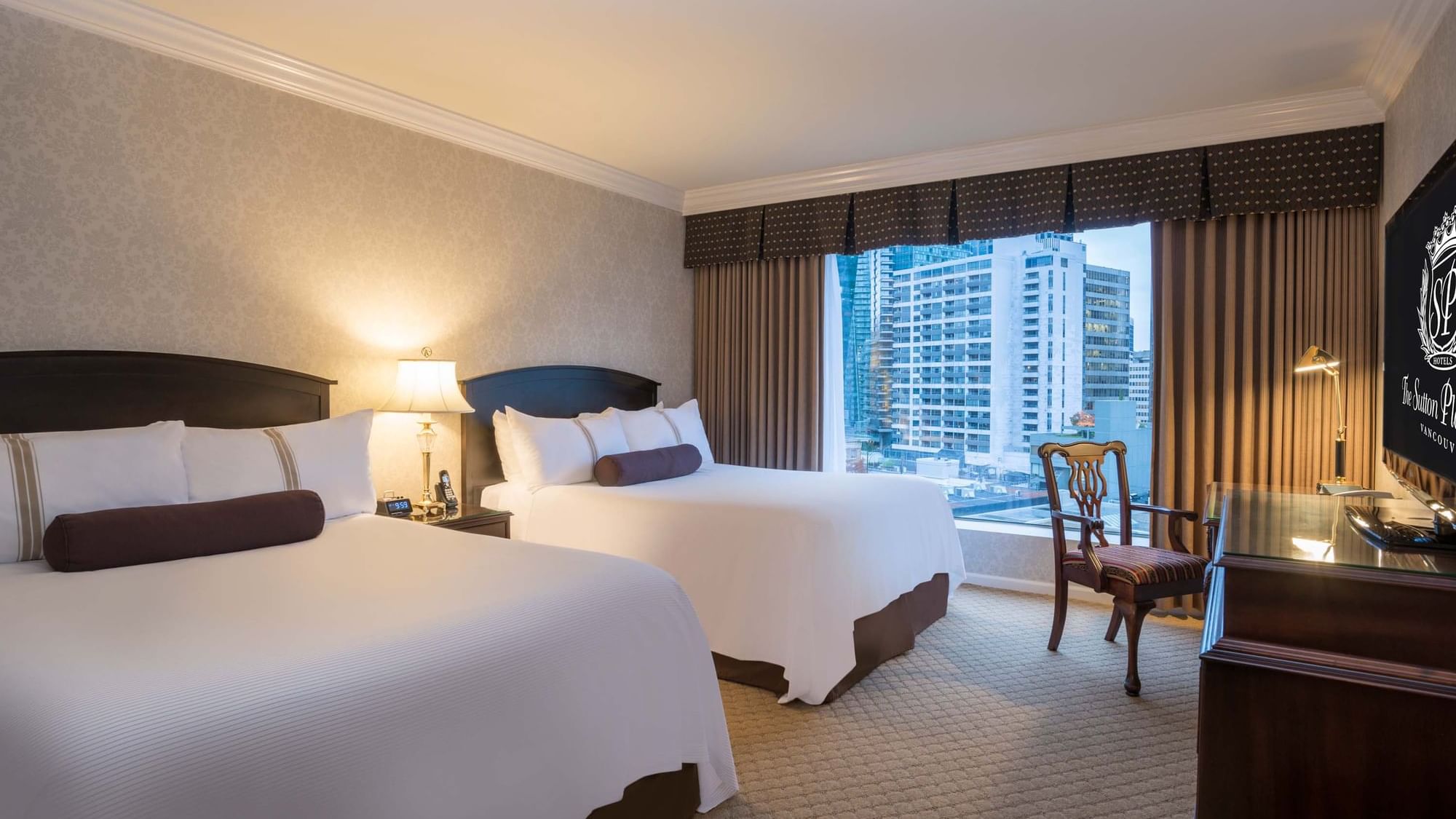 Classic Deluxe Room - 2 Queen Beds | Vancouver Hotel Rooms & Suites