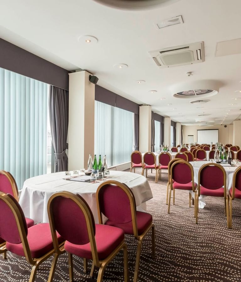 Photo Gallery | See Inside Heathrow Terminal 5 Hotel | Thistle Hotels