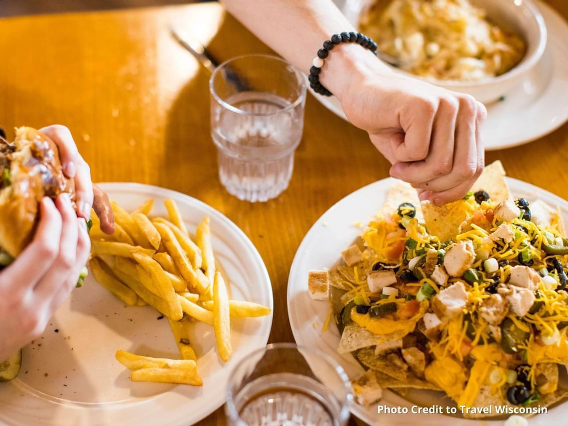 Caribou Restaurant | Tundra Lodge Resort