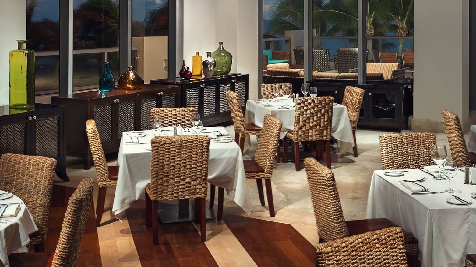Piacere Restaurant | Marenas Resort Miami