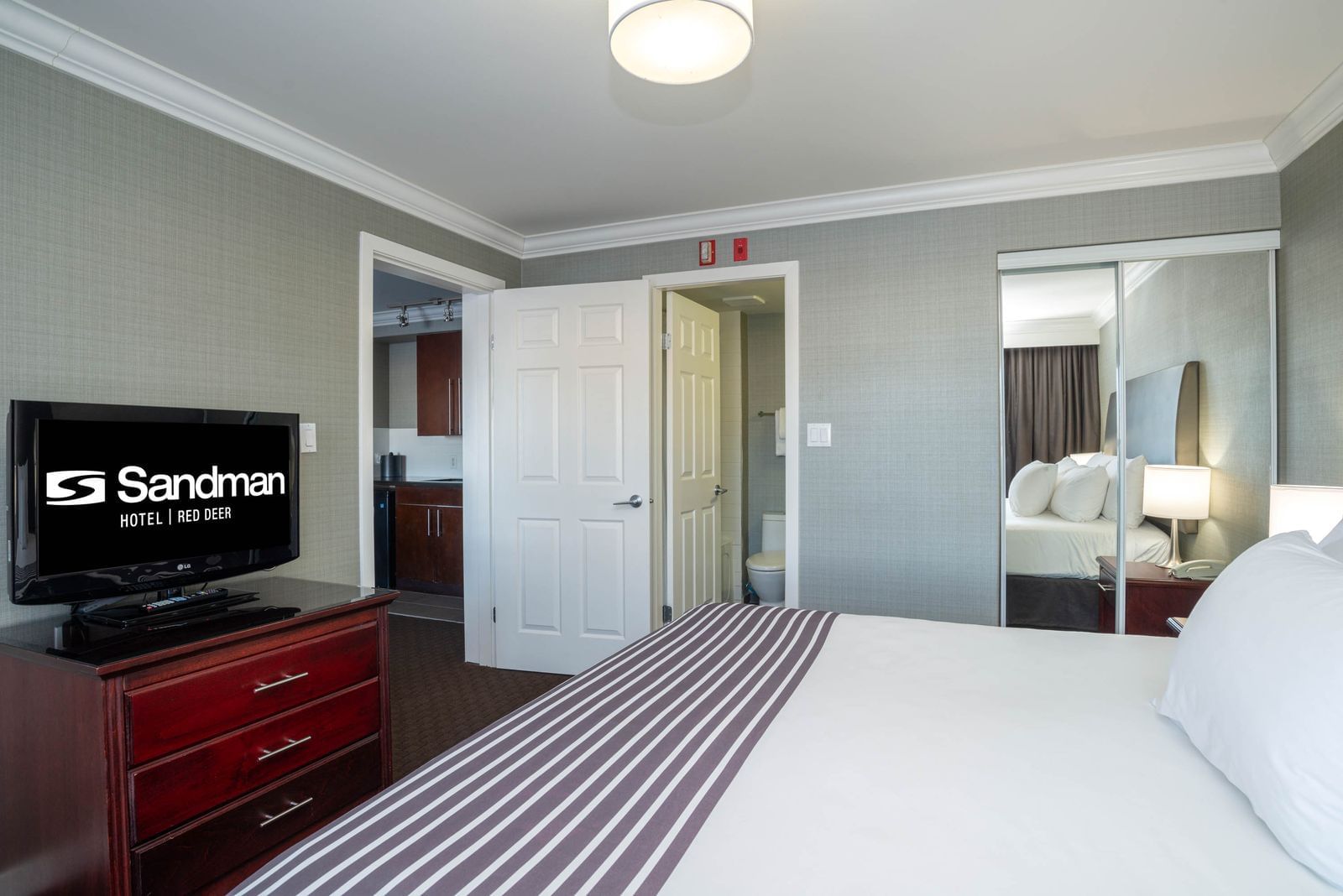 Sandman Hotel Red Deer | Red Deer Hotels