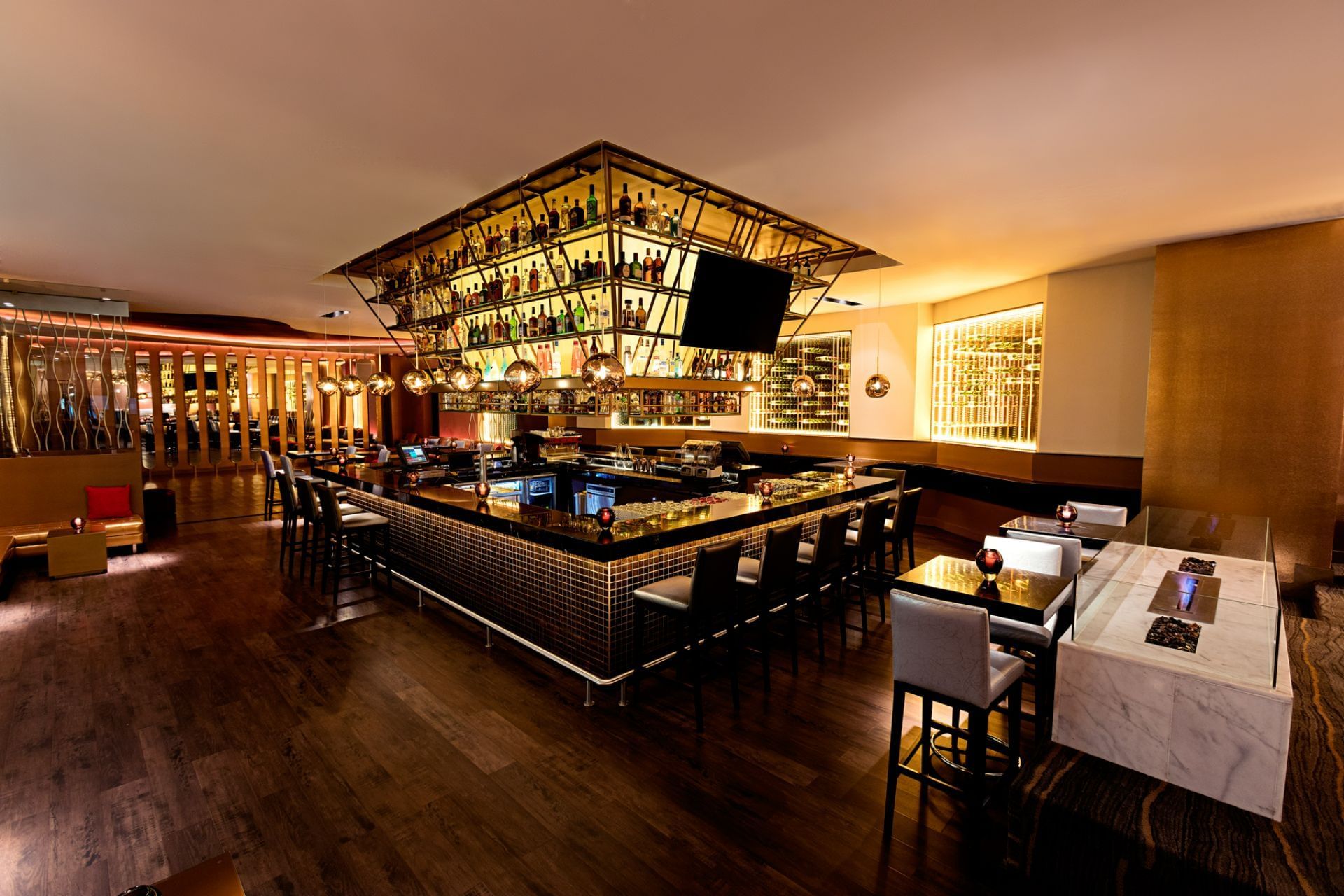 Dining and Drinks in Guatemala | Tikal Futura Hotel & Convention Center