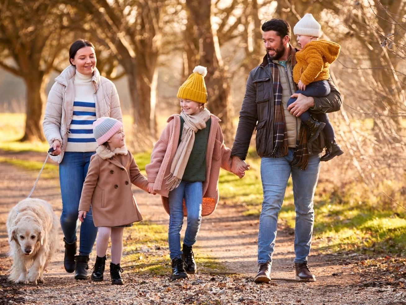 5 Best Playgrounds & Parks In Woking, Surrey | Your 2025 Guide