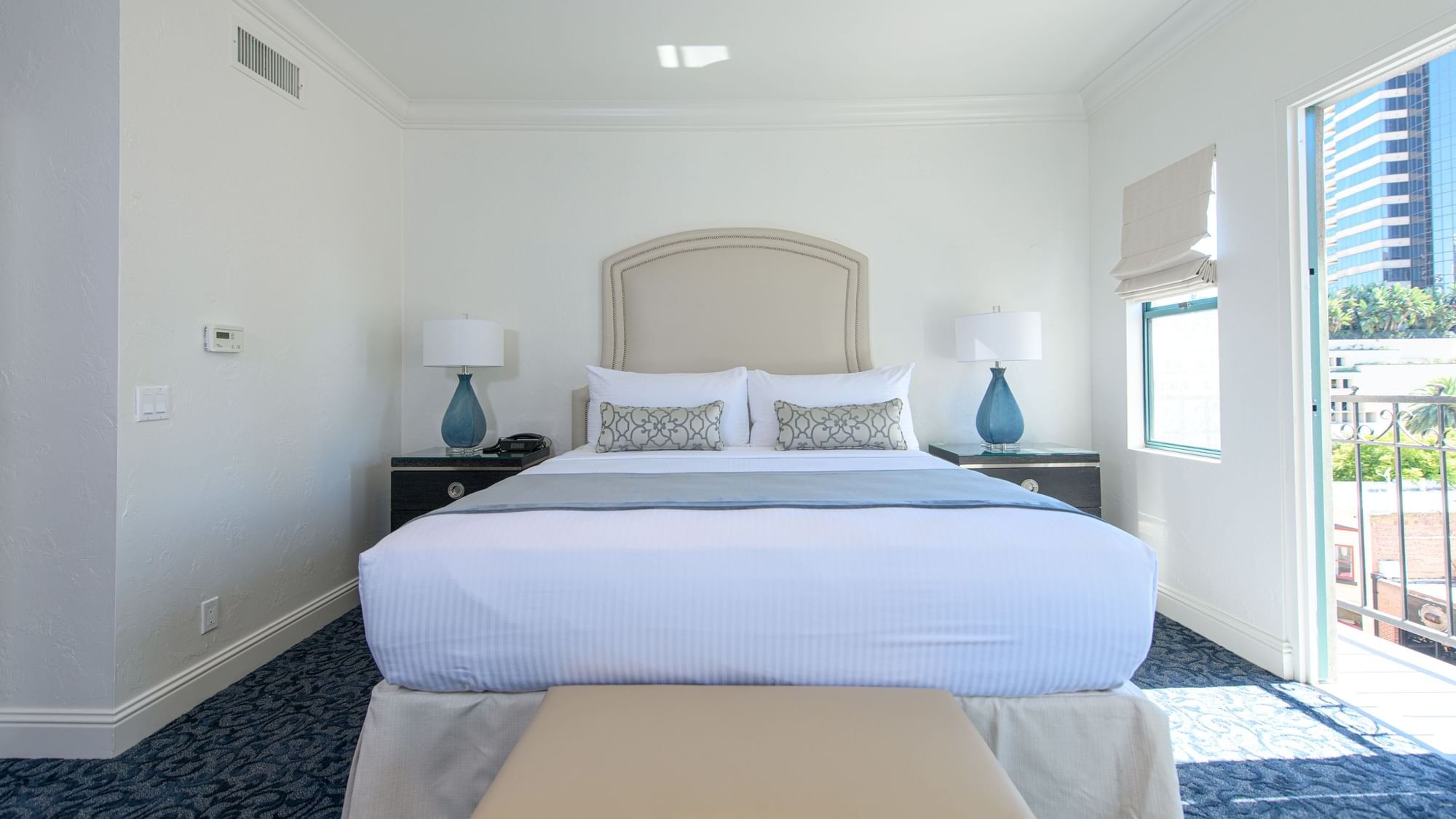 Premier Suite w/Balcony (Renovated) - Horton Grand Hotel