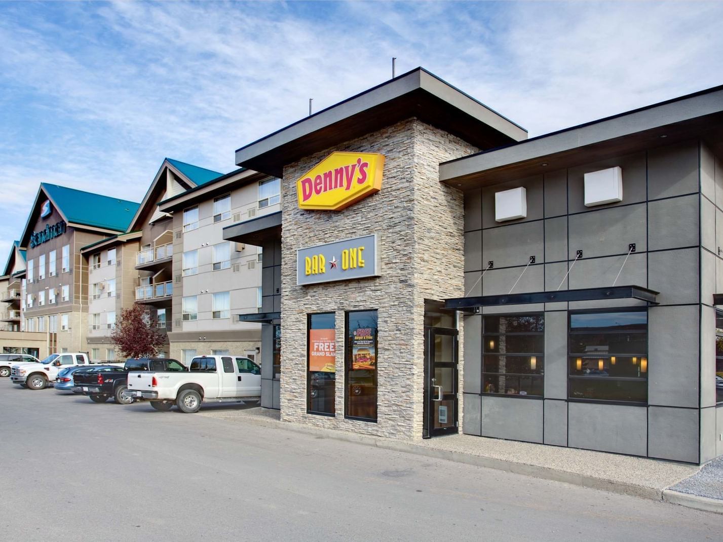 Restaurants NW Calgary | Sandman Calgary West | Denny's NW Calgary
