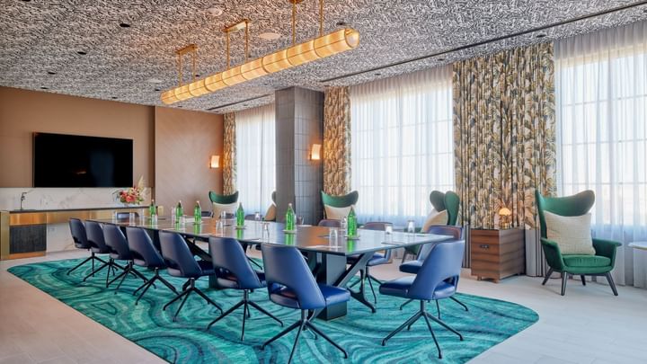 Michigan Room | The Godfrey Hotel Detroit