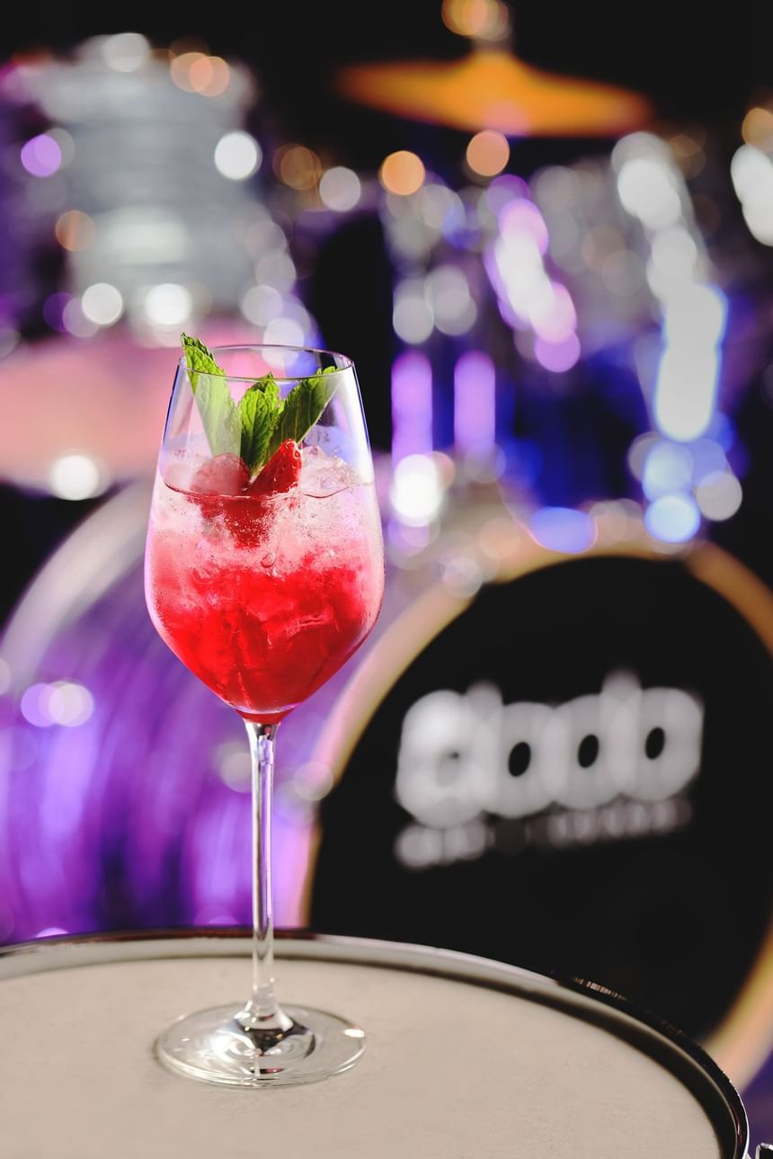 Dada bar Lounge I The Luxe Manor