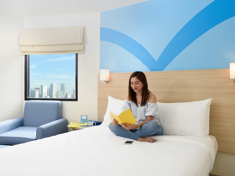 HOP INN Hotel Aseana City Manila | Book Our Budget Hotel Near MOA