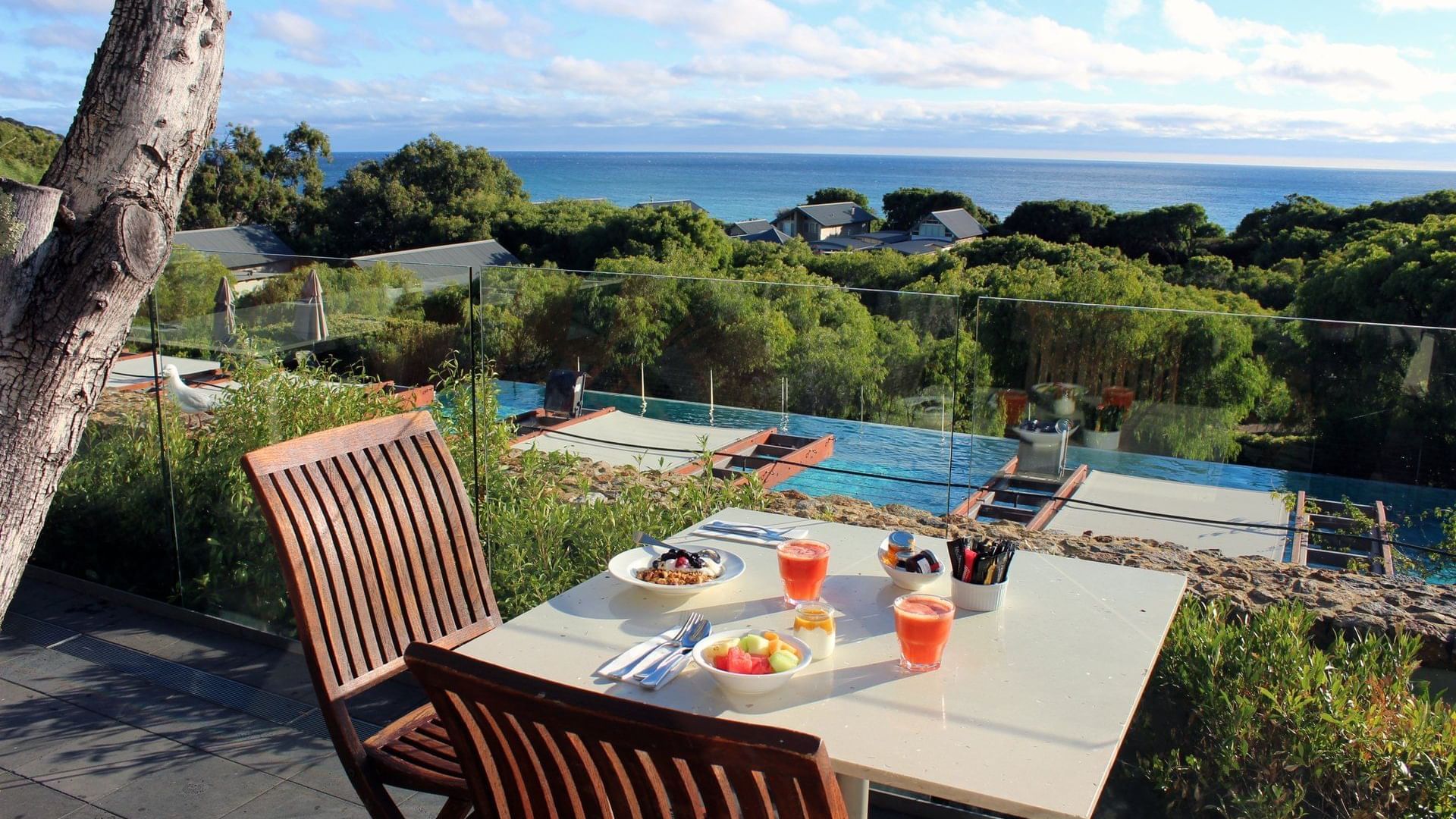 BREAKFAST AT PULLMAN BUNKER BAY