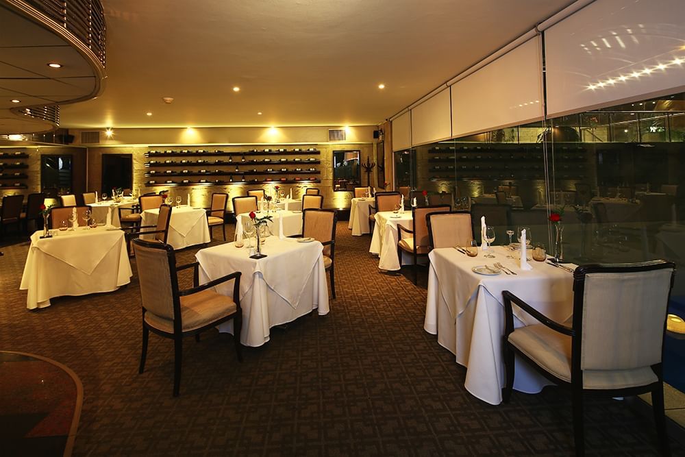 Oceanus Wine Bar & Restaurant at Los Delfines Hotel in Lima, Perú