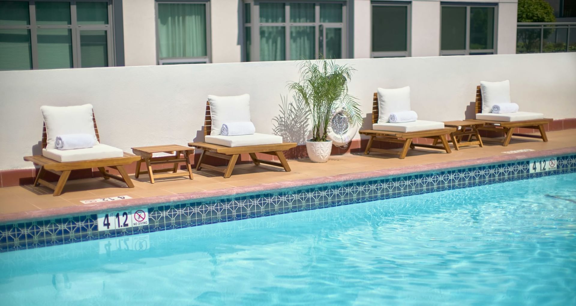 SoMa House & SoMa Social | Affordable Hotel in Downtown San Francisco