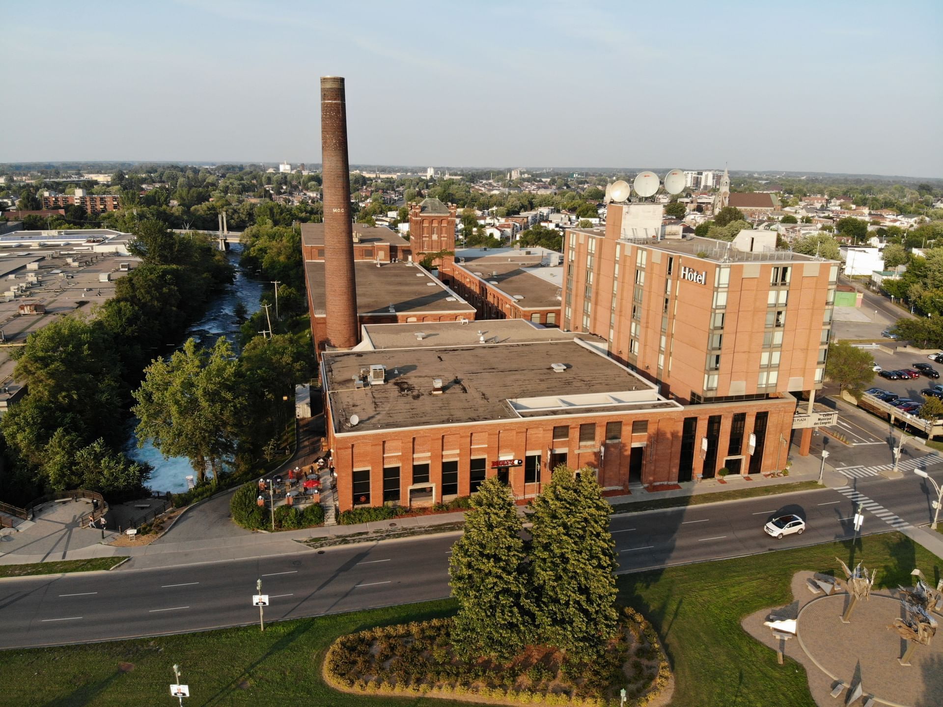 Hotels in Valleyfield QC – Hotel MoCo