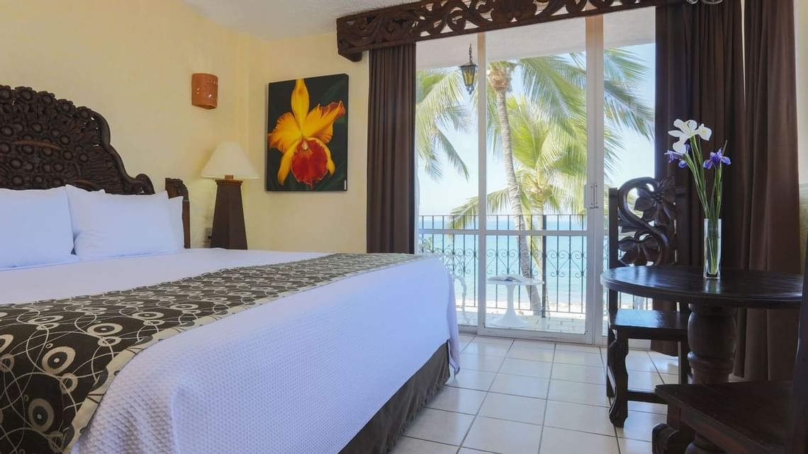 Superior OceanFront Room | Puerto Vallarta Accommodation