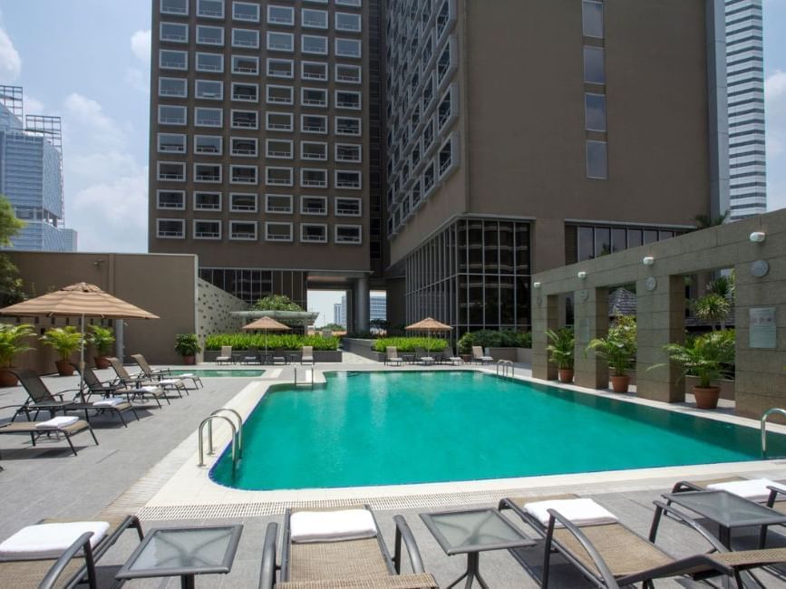 Swimming Pool | Carlton Hotel Singapore