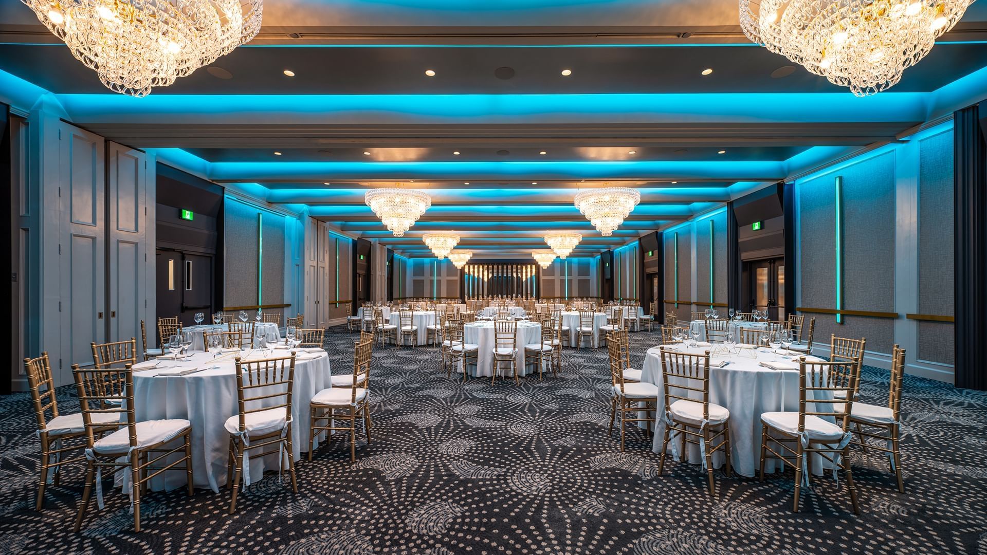 Carriage House Hotel & Conference Center - South Calgary, AB