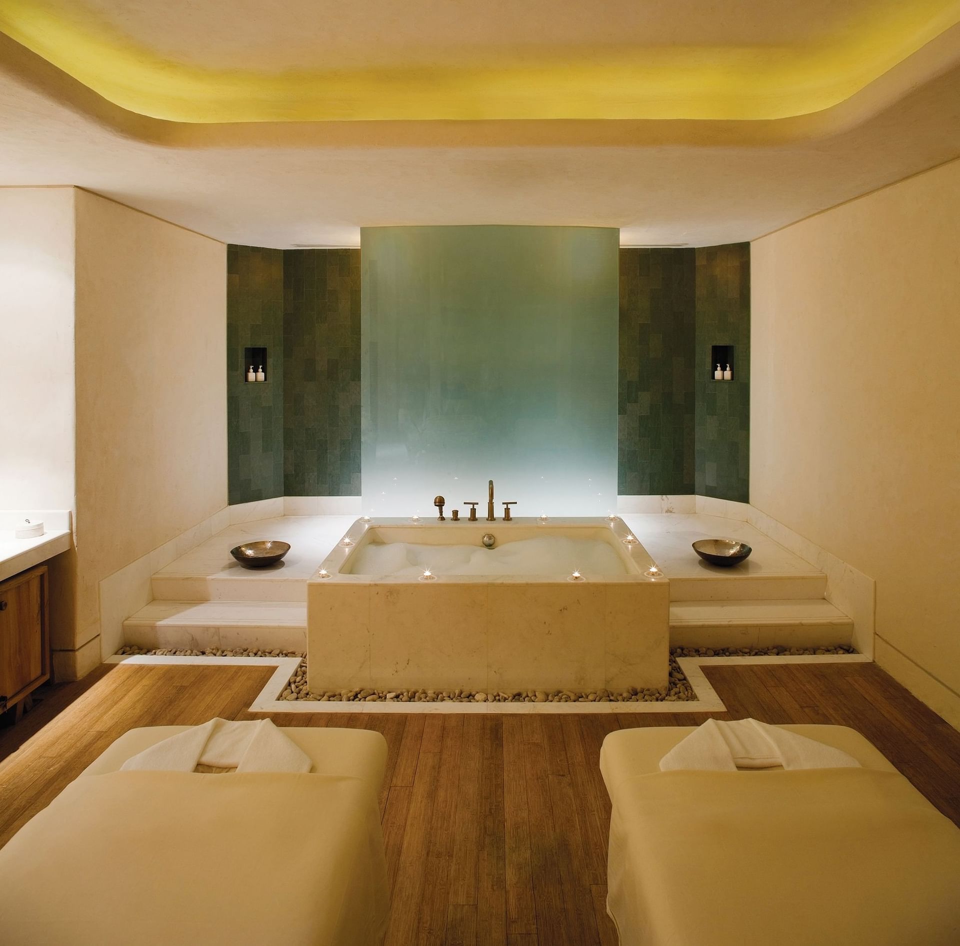 Symphony Gym & Spa and Ladies Club