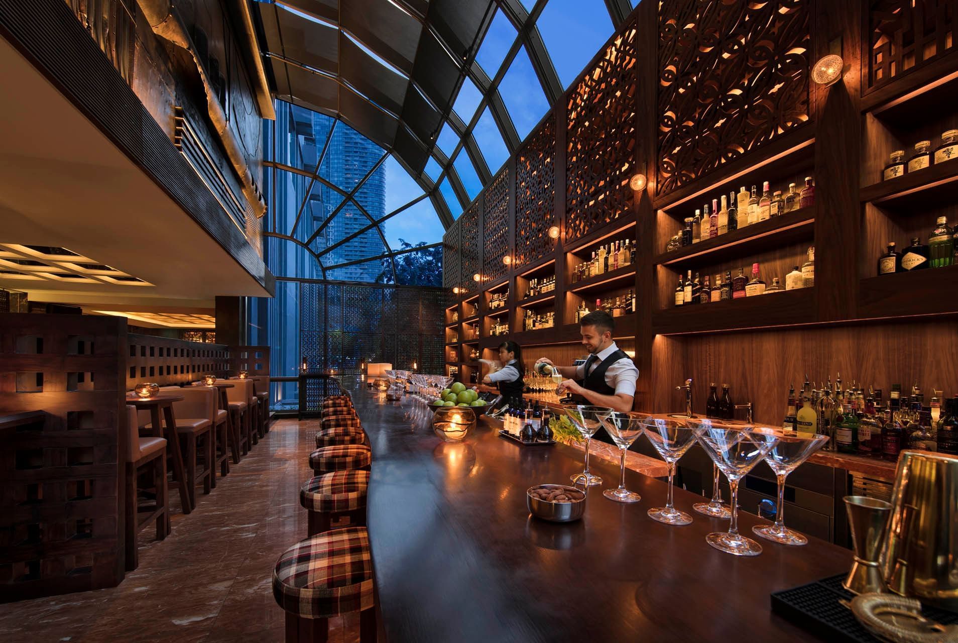 Grand Hyatt Restaurants | Luxury Restaurant & Bars in Singapore