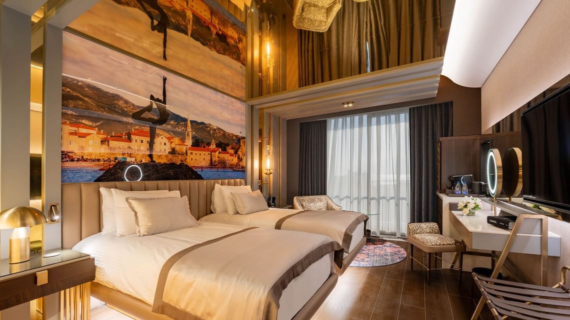 Deluxe Room Land View | Merit Starlit Hotel & Residence