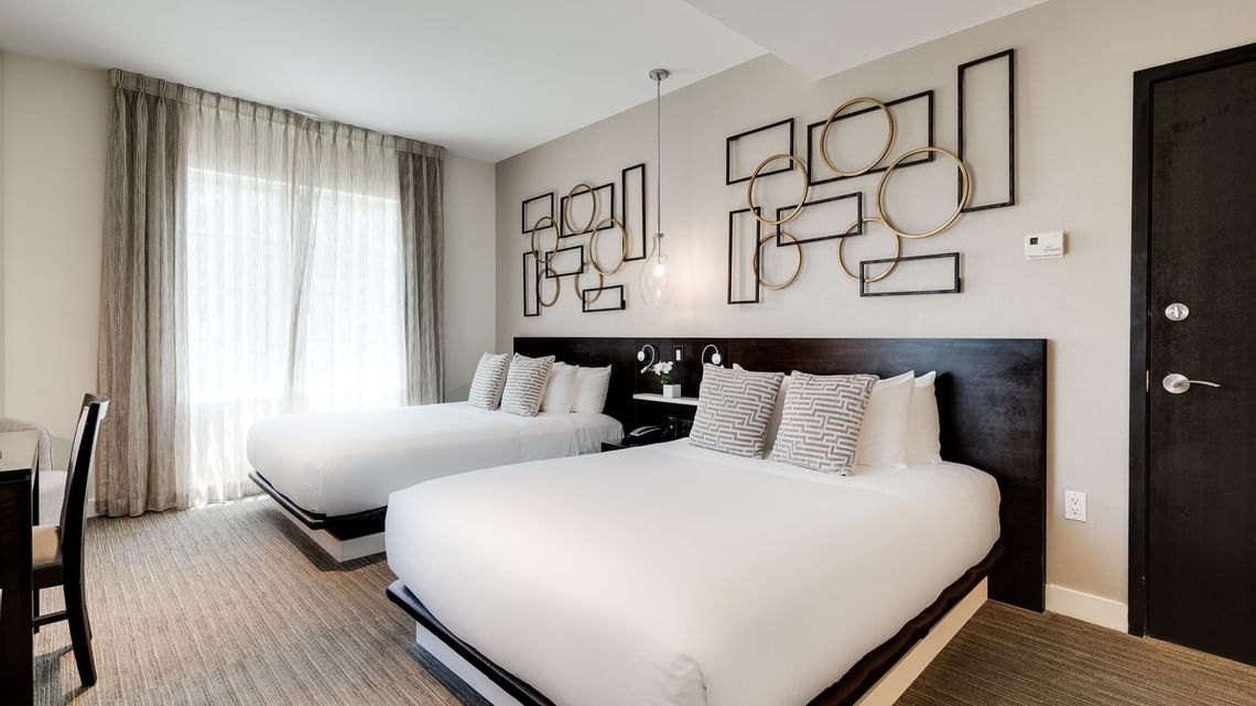 Deluxe City View Double Queen | Berkeley Shore Hotel Accommodation