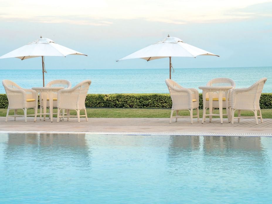 Pool Bar | Dining at The Regency Hotel Kuwait