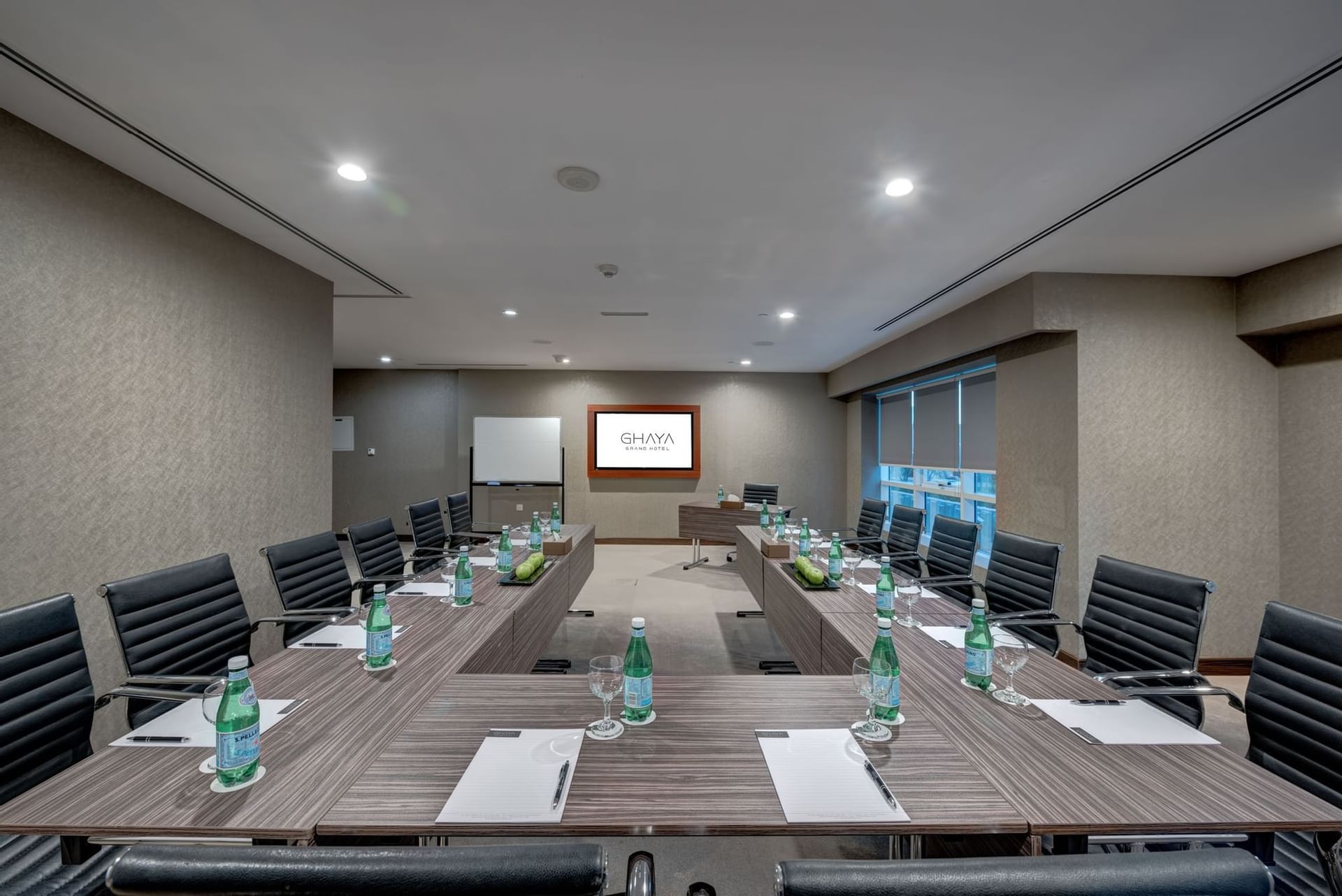 Meeting Rooms In Dubai Wedding Venues Dubai Vintage Grand Hotel meeting-rooms-in-dubai-wedding-venues-dubai-vintage-grand-hotel