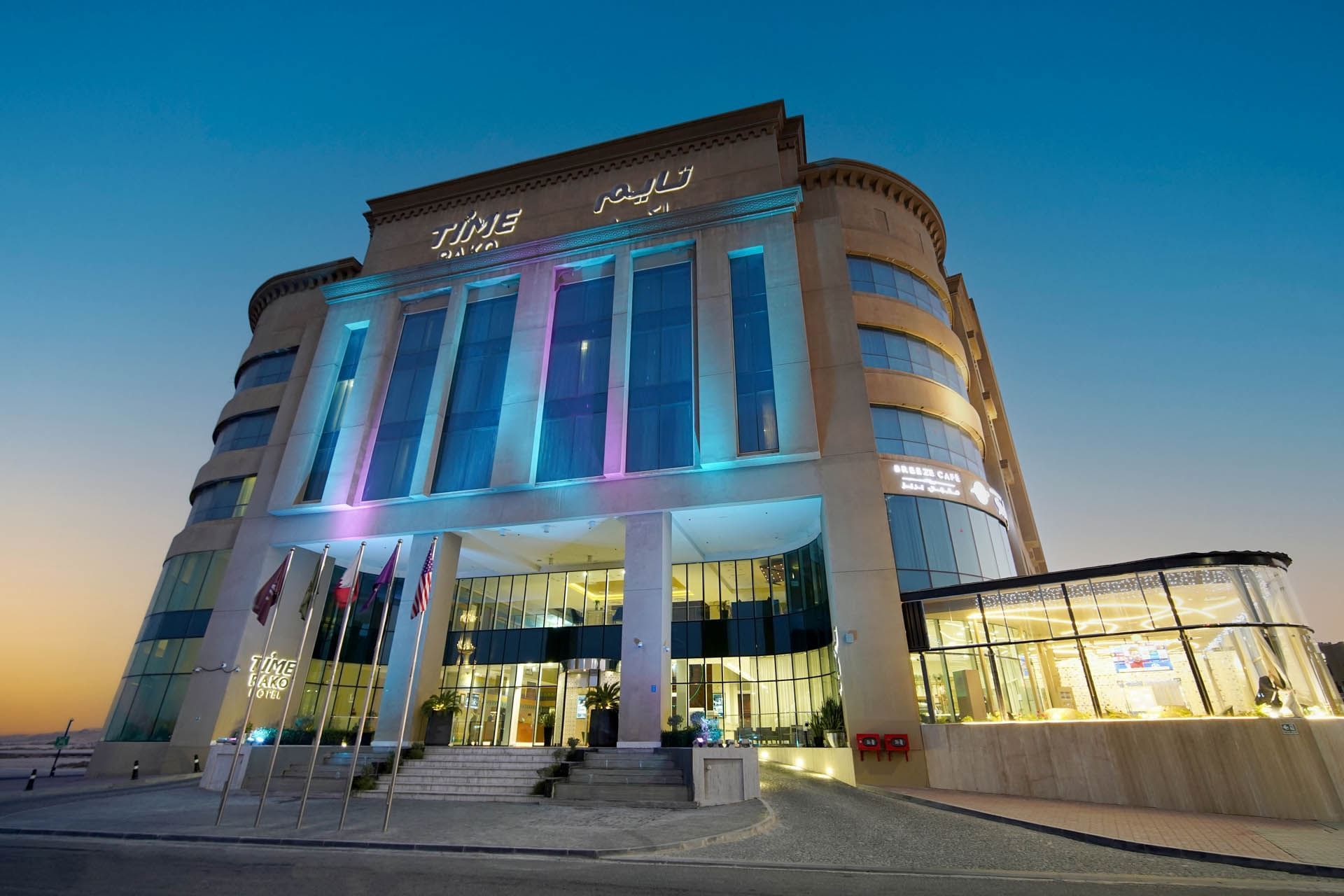 Waves Pool Lounge | Restaurants in Doha Qatar