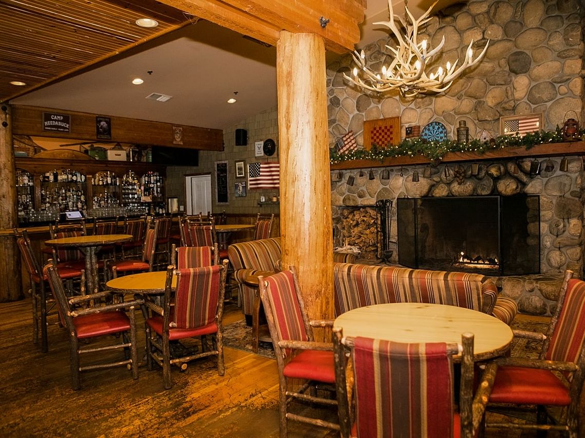 Fireside Lounge - Cambria Pines Lodge