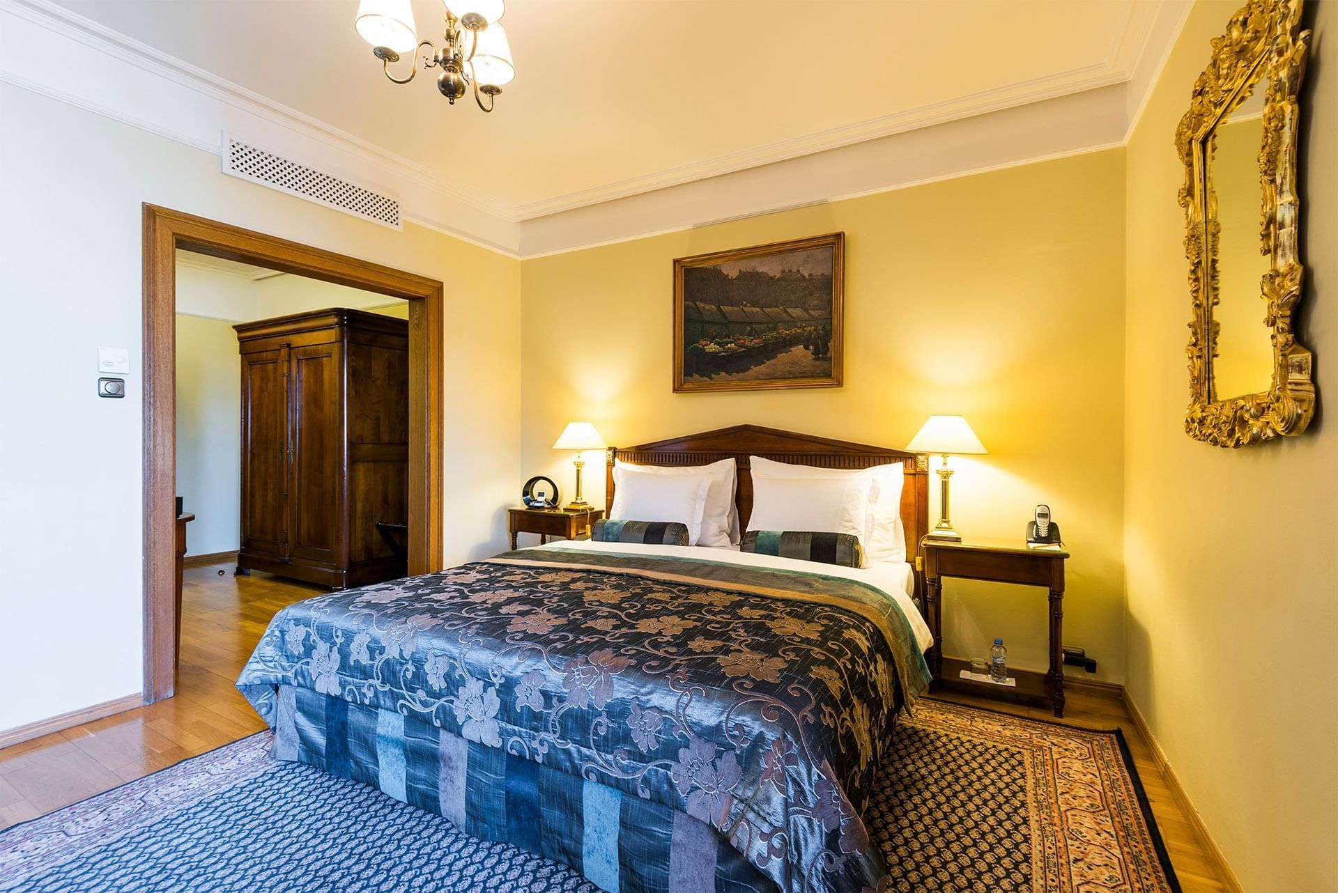 Boutique Hotel Rooms in Mala Strana | Golden Well