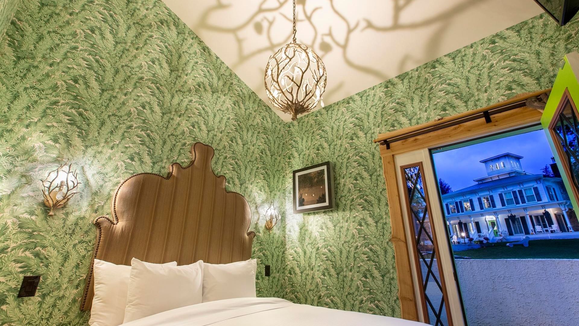 The Faerie Forest | Themed Room | The Roxbury