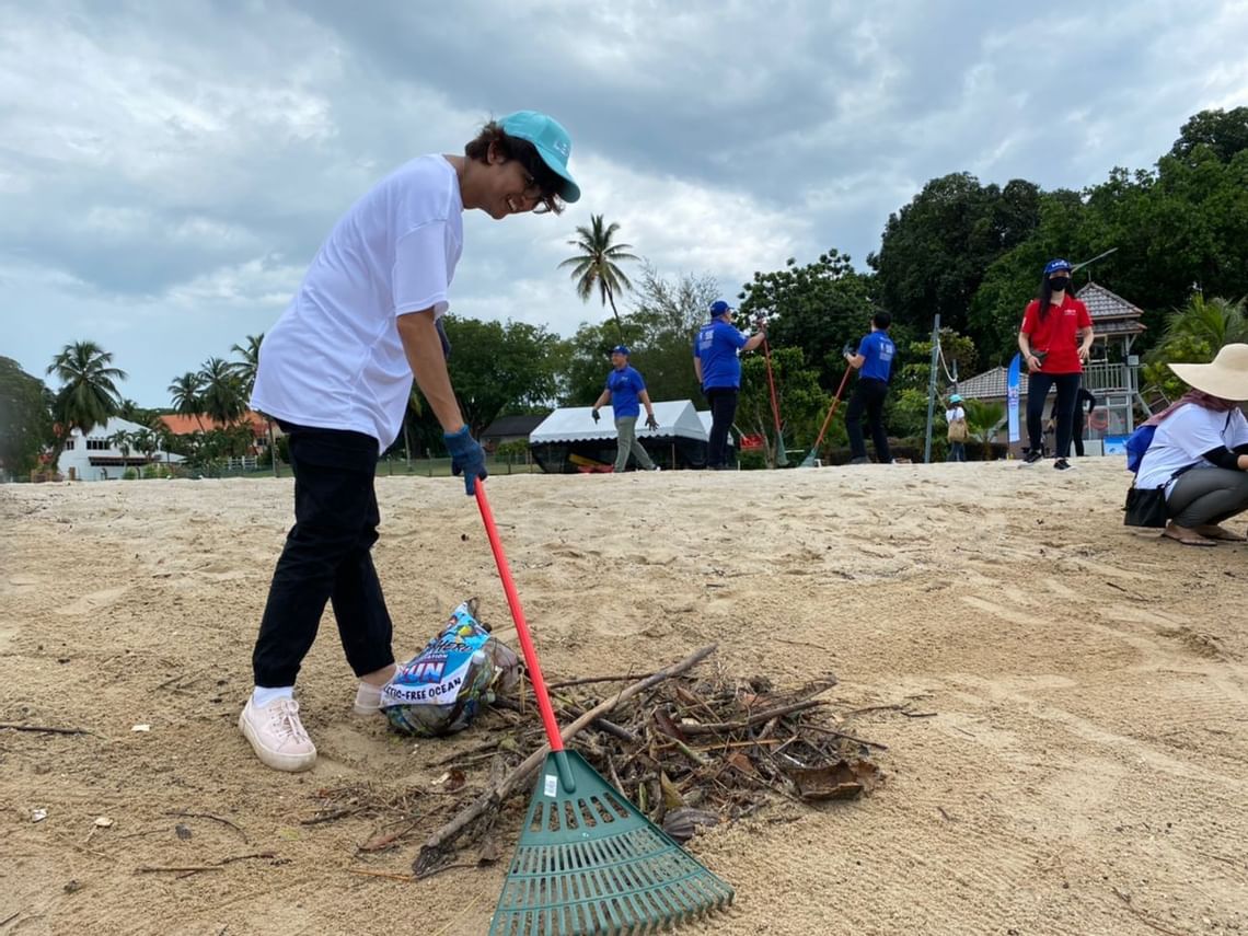 OCEAN'US Sustainable Ecotourism CSR Beach Cleanup at Lexis Hibiscus ...