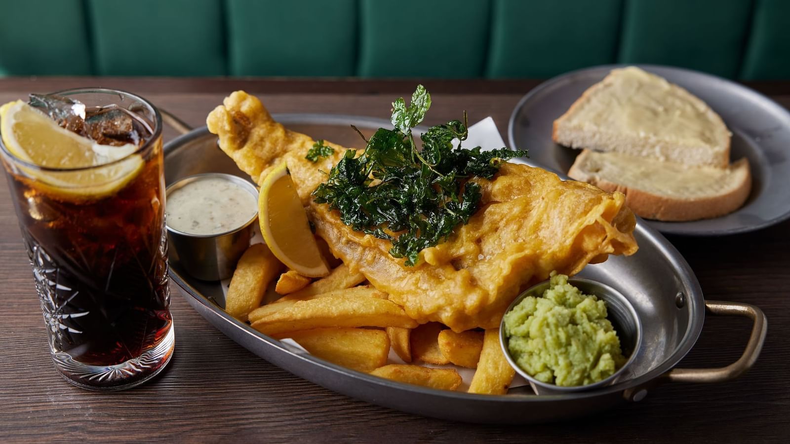 Heathrow Terminal 5 Hotel Special Offers - Thistle | Dinner, Bed ...