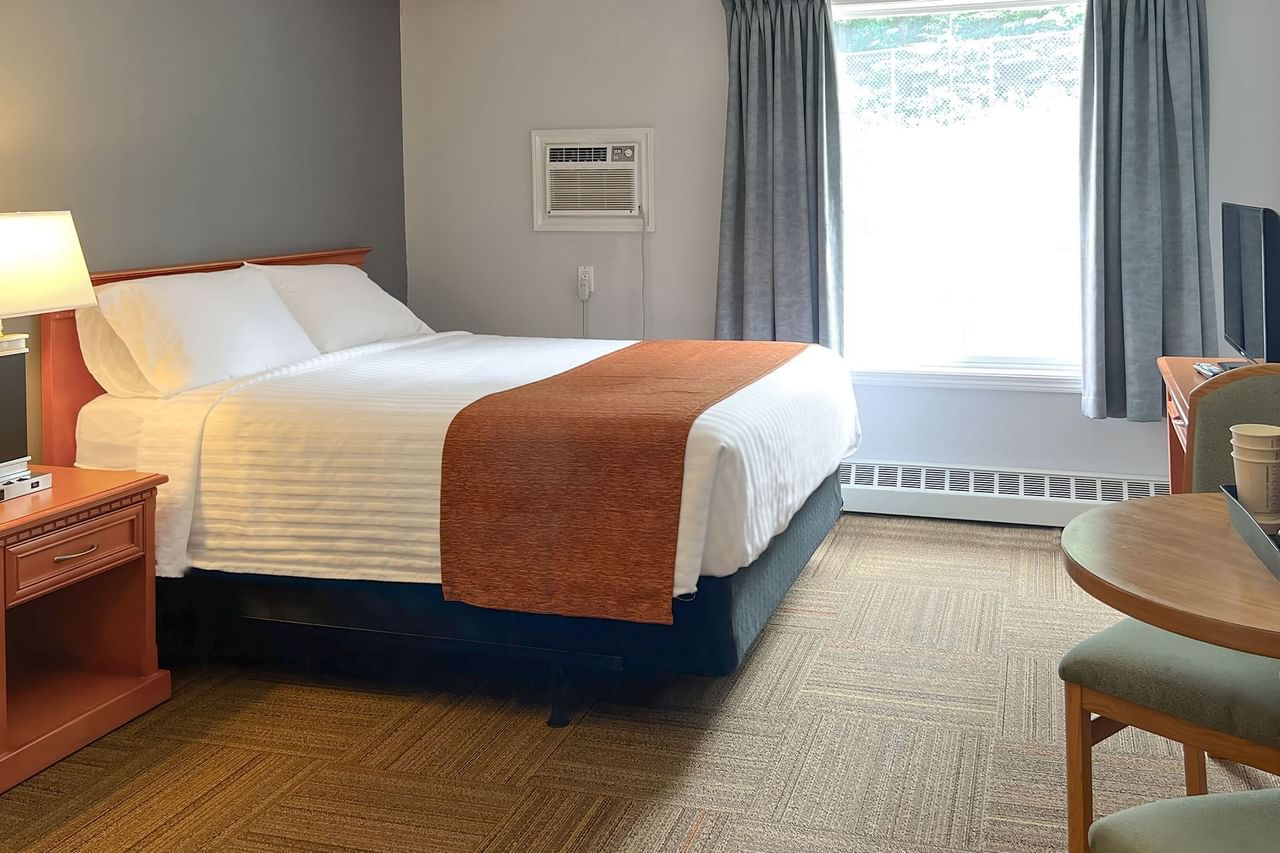 Coast Hinton Hotel Gallery | Charming Accommodations