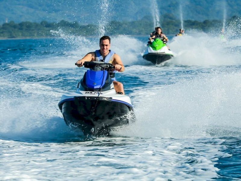Descubra Moto Acuática (Jet-ski) | Los Altos Resort