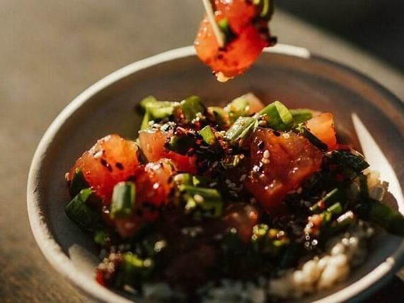 Top 3 Must Have Local Foods on Waikiki Beach