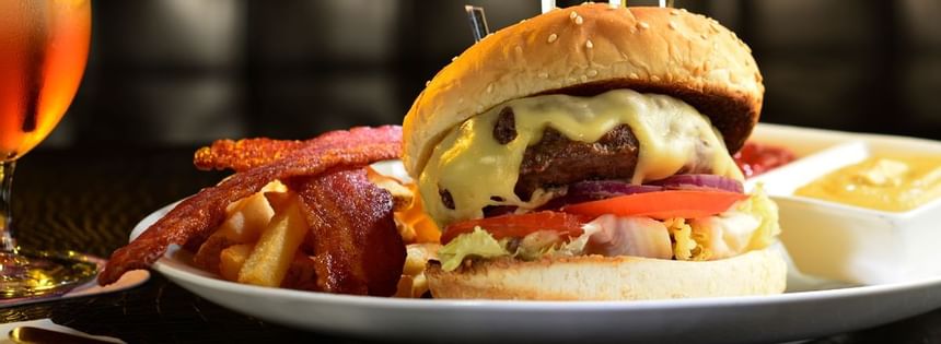 Dada bar Lounge I The Luxe Manor