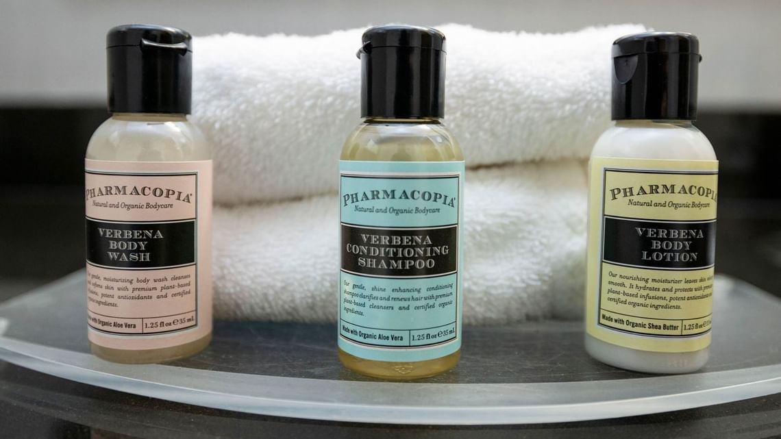 Standard Room, 2 Double Beds, Selkirk Building | Sandman Hotel Revelstoke