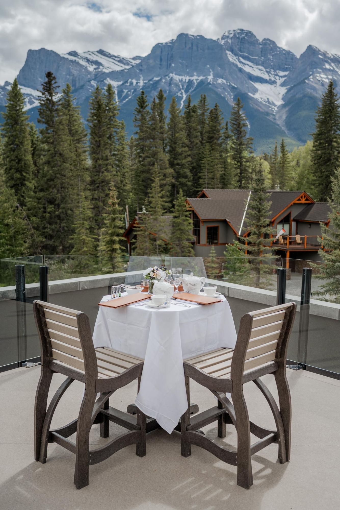 Family Restaurants Canmore | Spring Creek Vacations
