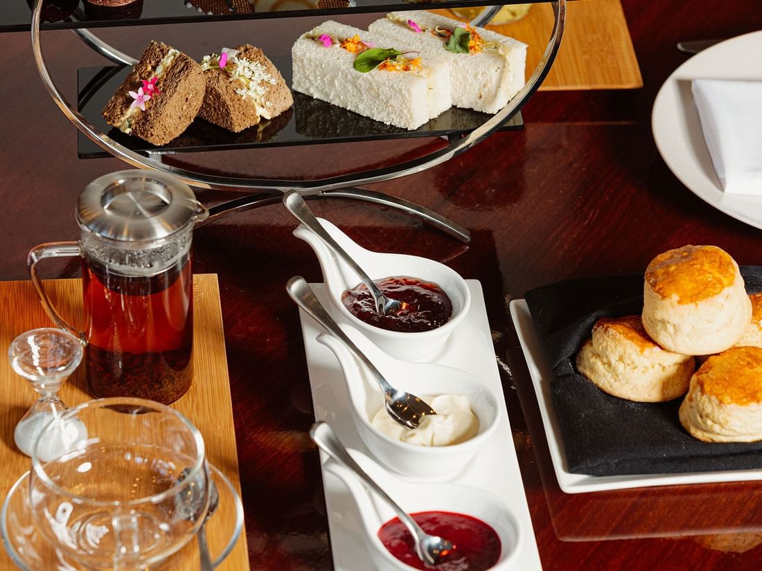 Dining at Pullman Cairns International