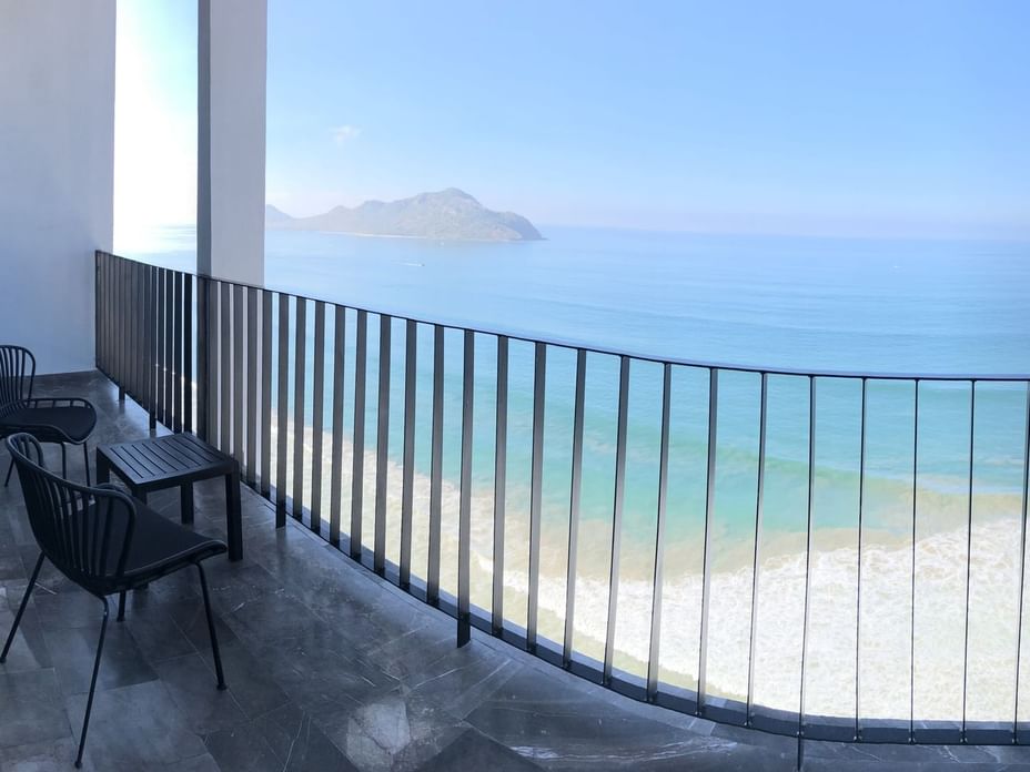 Junior Suite King Ocean View | Viaggio Resort Mazatlan Accommodation