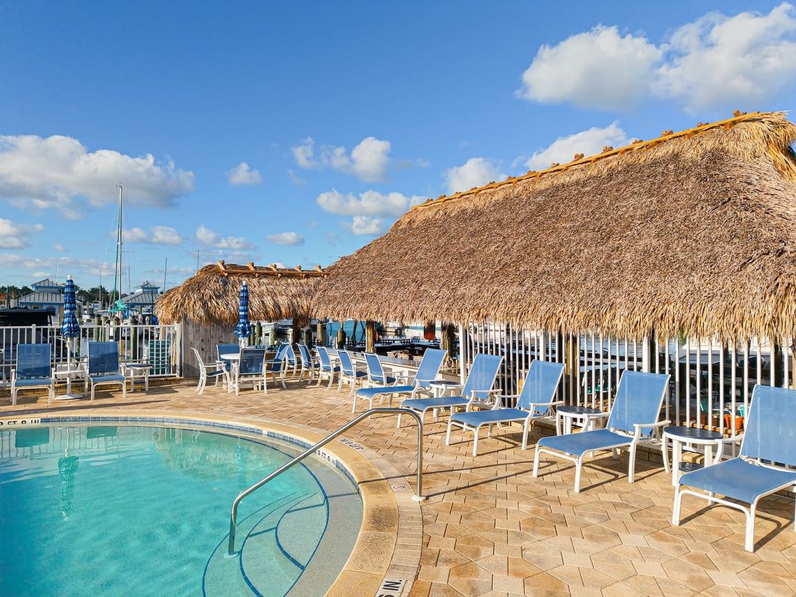 Chickee Bar - Cove Inn on Naples Bay