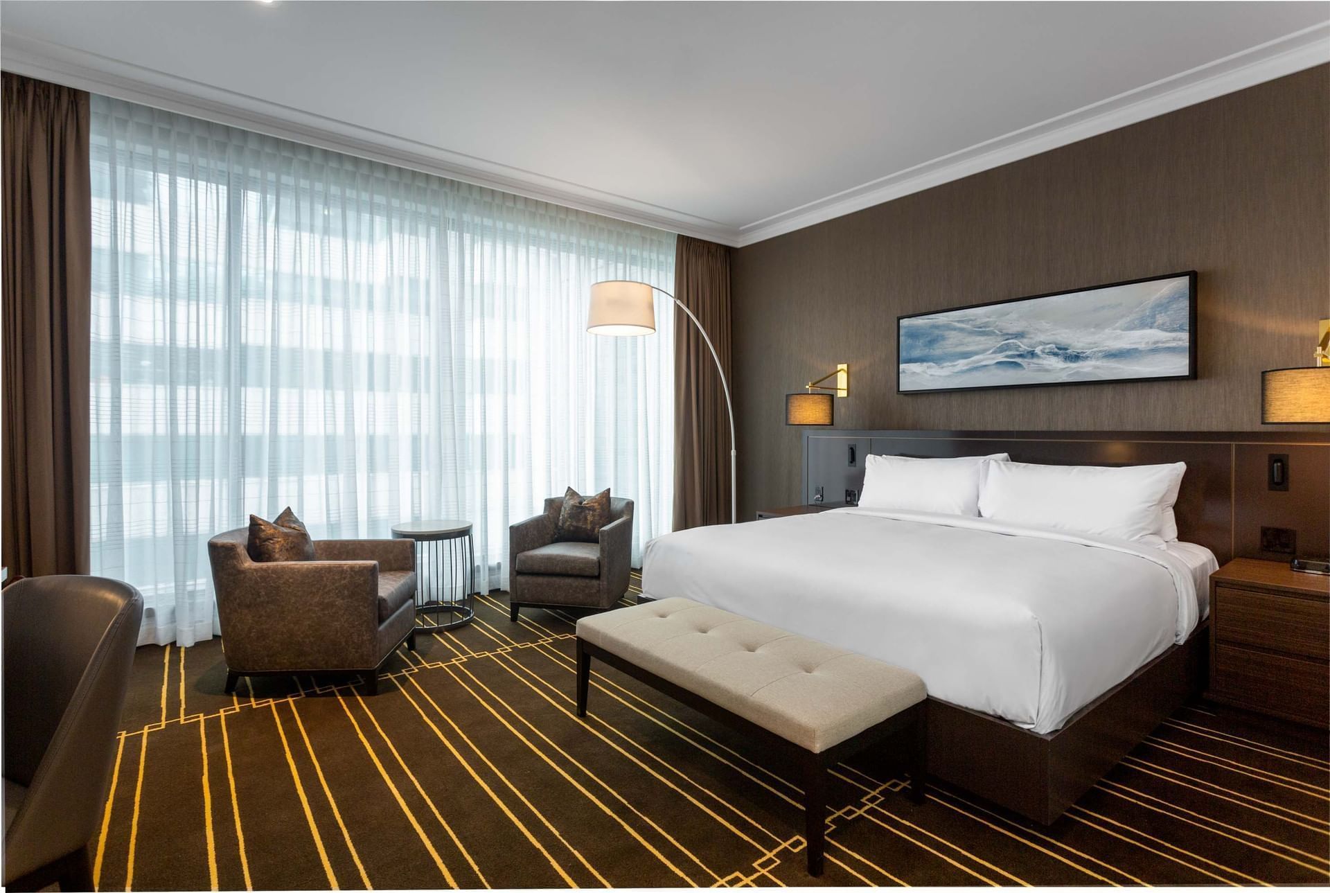 Classic Room 1 King Bed