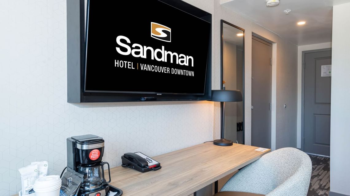 Standard Room, 1 King Bed, North Tower | Sandman Hotel Vancouver City ...
