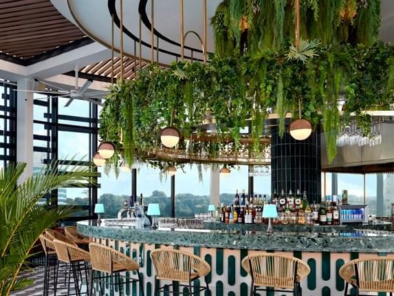 Verandah Pool Bar & Grill | Rooftop Bar in Singapore