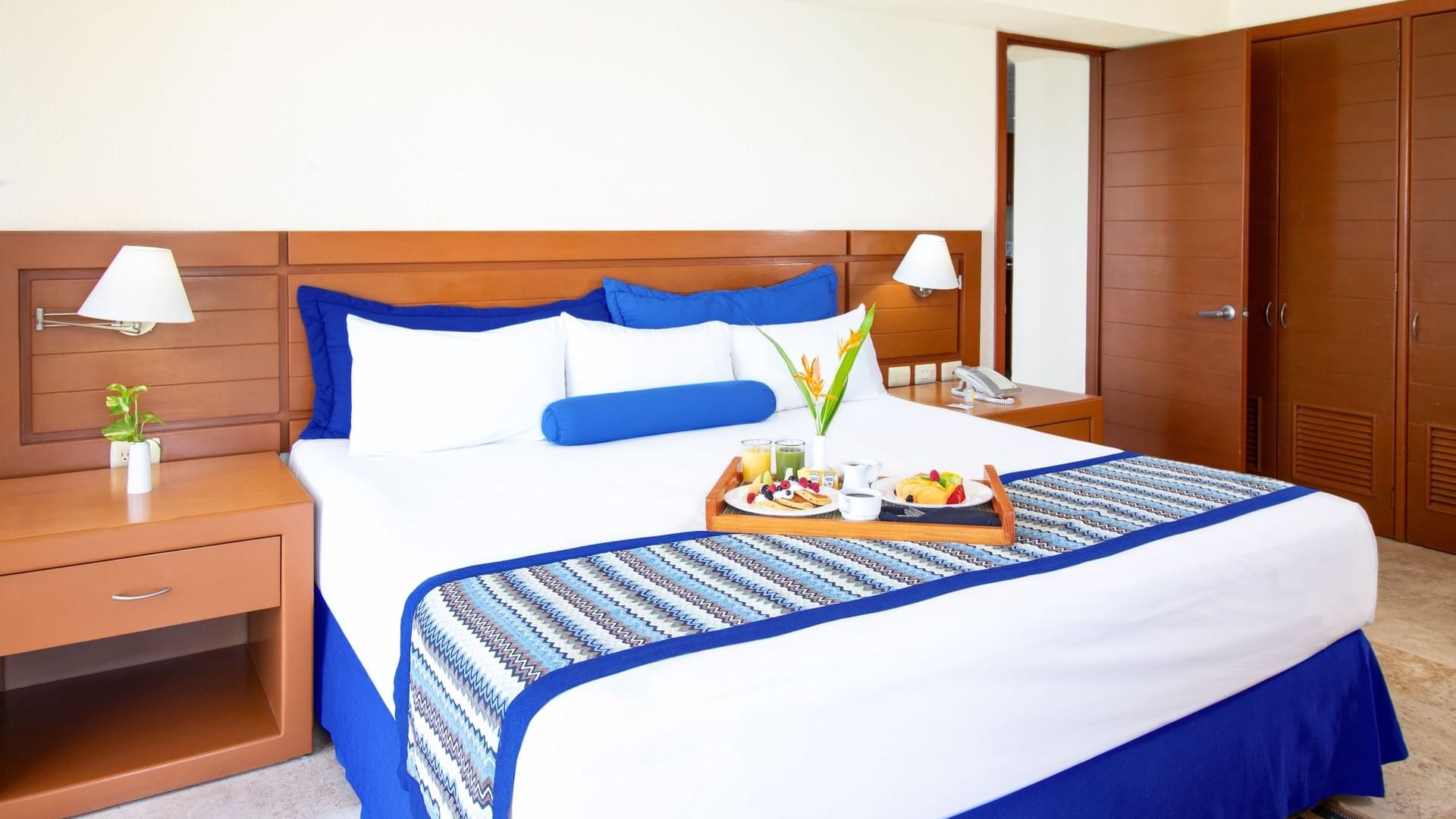Suite Familiar de 2 Recámaras, Vista al Mar | Plaza Pelicanos Grand ...