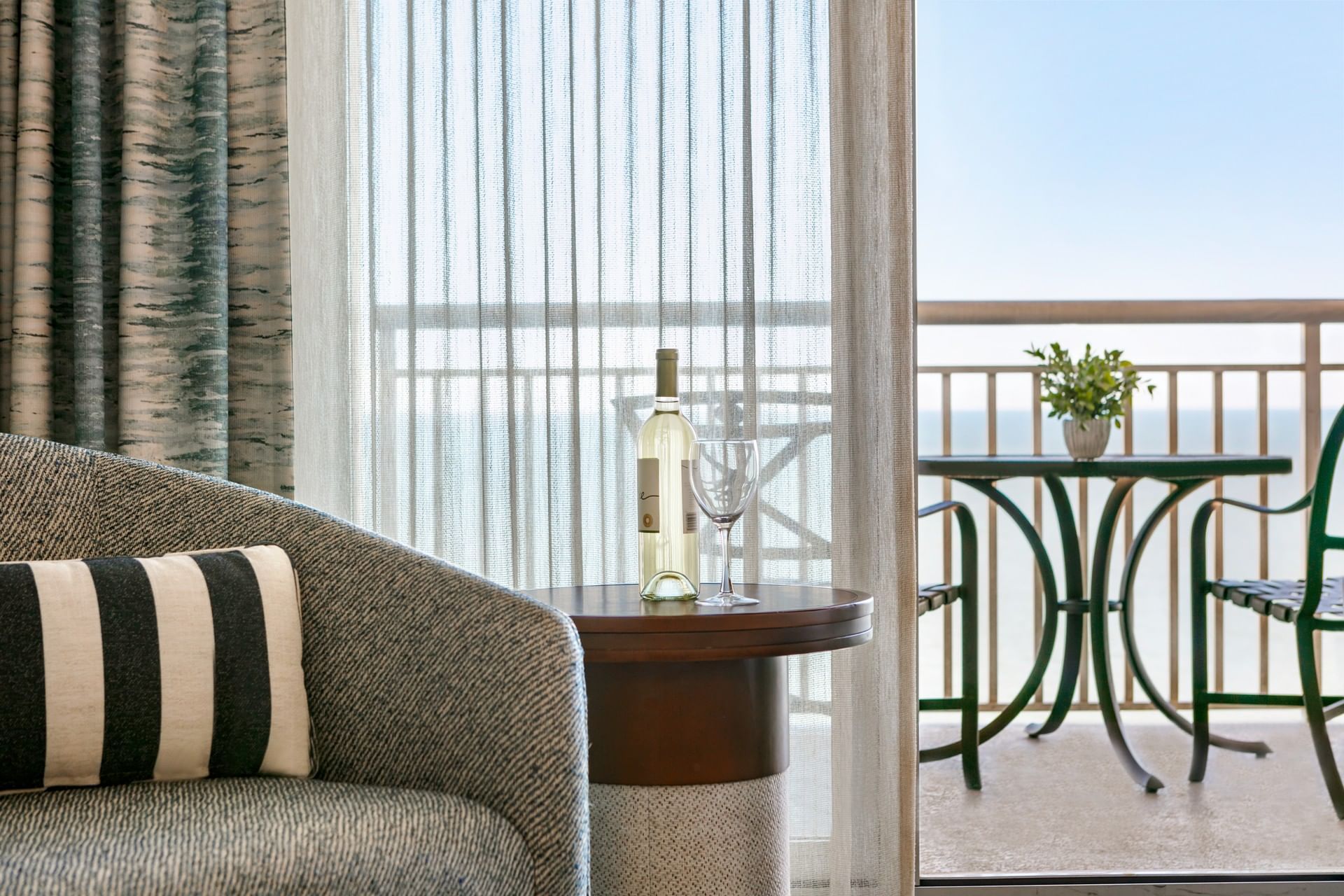 Ocean City Beachfront Hotel Deals | Holiday Inn & Suites